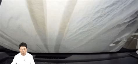 도로 달리던 중 앞 유리가 하얗게위험천만 순간 화제 영상