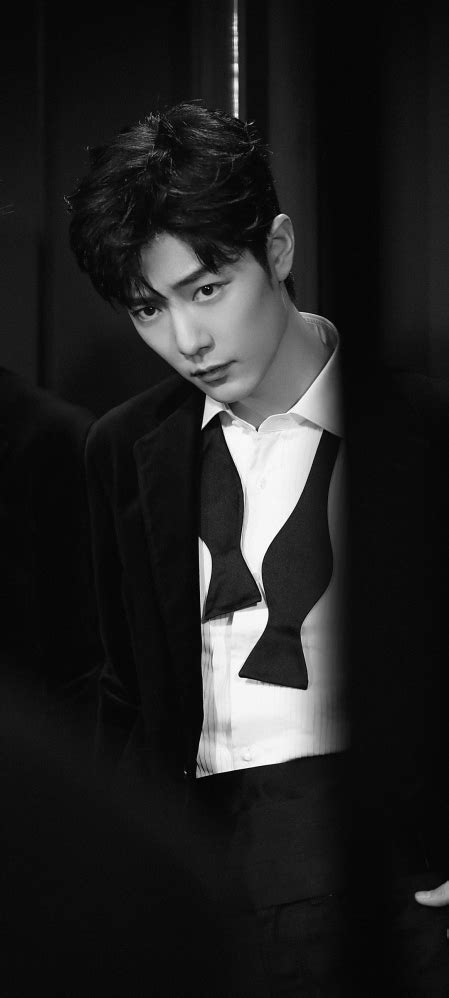 肖战 黑白照片 手机壁纸彼岸桌面