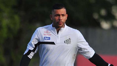 Há 14 Anos No Santos Vladimir Acerta Renovação De Contrato Lance