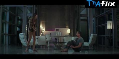 Bella Thorne Underwear Scene In You Get Me Tnaflix Com