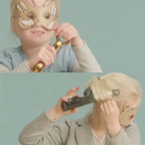 Polémica por una campaña contra la prostitución infantil que muestra a niñas mientras juegan con