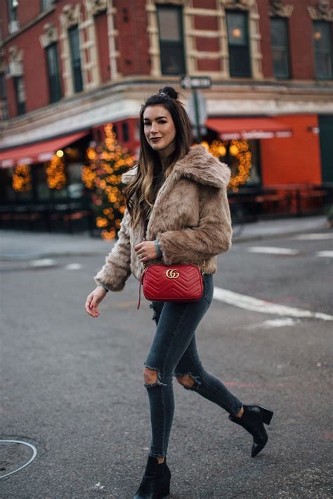 Red Gucci Marmont Crossbody Casual Winter Outfits Winter Fashion