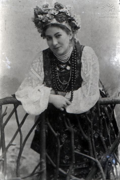 Iverieli ახალგაზრდა ქალის პორტრეტი