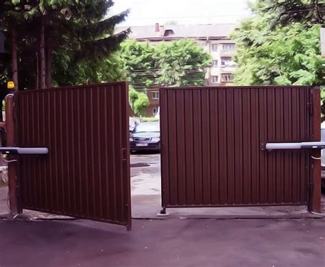 Автоматики для распашных ворот: варианты установки
