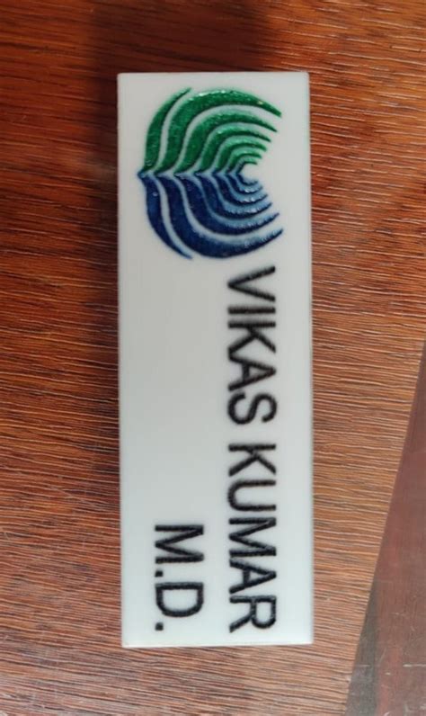 White Printed Acrylic Pin Batch For Advertising Size 4x1 Inch Lxw