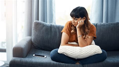 11 Things Couples Think Are Normal But Are Actually Signs Of An