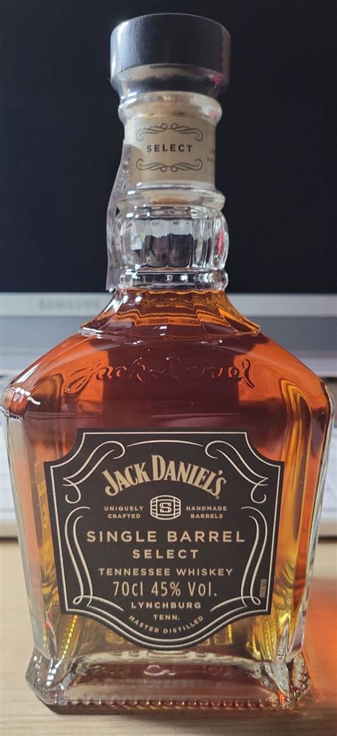잭 다니엘스 싱글배럴 셀렉트 45 700ml 정보 및 구매 데일리샷에서 모든 테네시 위스키 가격 비교하고 내 주변에서 구매하기 2023