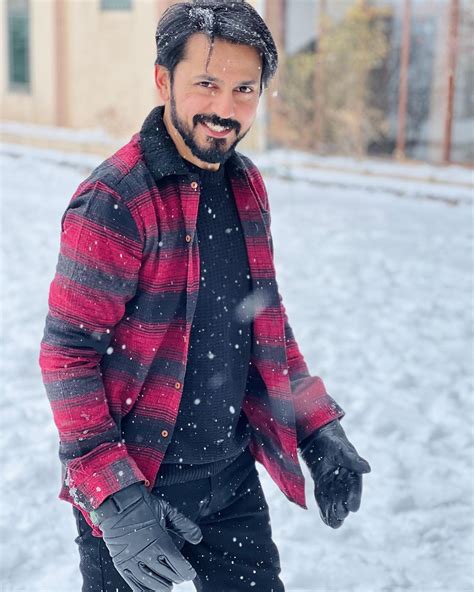 bilal qureshi and wife celebrate wedding anniversary with a romantic