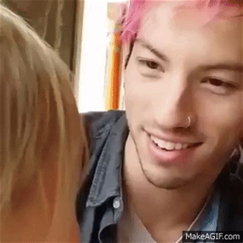 JOSH DUN BEING MEAN TO A KID On Make A GIF
