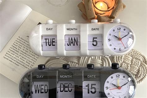 집드리 해외 레트로 감성 인테리어 아날로그 저소음 플립시계 위시버킷