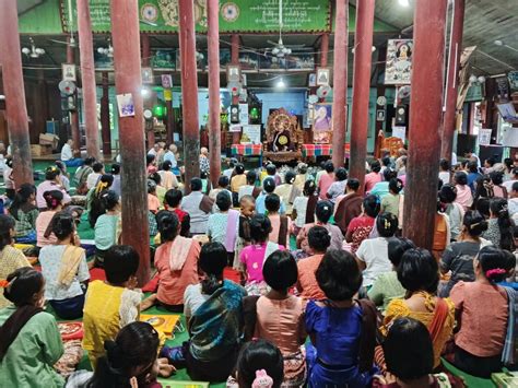 ငဖဲမြို့နယ်၌ ဝါဆိုလအခါသမယတွင် ဘုရားကျောင်းကန်များ၌ ဥပုသ်သီလဆောက်တည်ခြင်း၊ ကုသိုလ်ဒါနပြုလုပ်ခြင