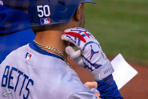 What Pros Wear Mookie Betts Jordan Batting Gloves 2021 What Pros Wear