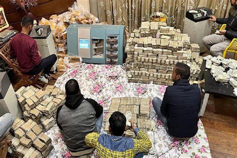 Income Tax Department Raids 10 Popular Indian Youtubers For Tax Evasion