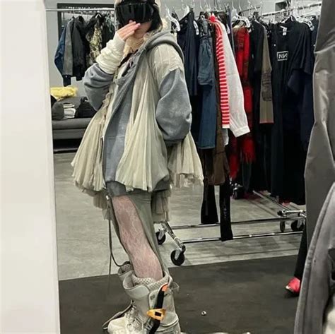 پروف بیلی آیلیش عکس ویسگون