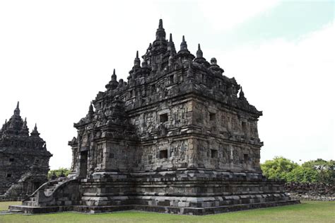 인도네시아 중부 자바의 중앙 자바 9세기 불교 사원 단지인 플라오산 사원 0명에 대한 스톡 사진 및 기타 이미지 0명 건축 고고학 Istock