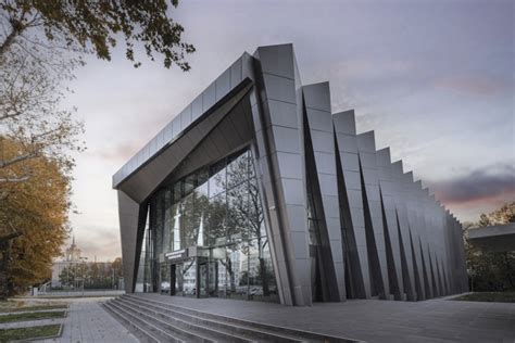 „Център по оцеляване на море” експеримент опасно близък до реалността Списание The Building