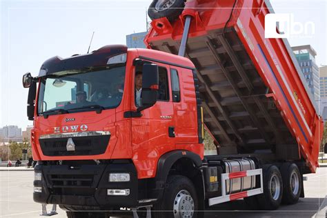 Цэвэрлэгээний 20 ширхэг шинэ төхөөрөмж өөрөө буулгагч 12 ширхэг автомашиныг хүлээлгэн өглөө