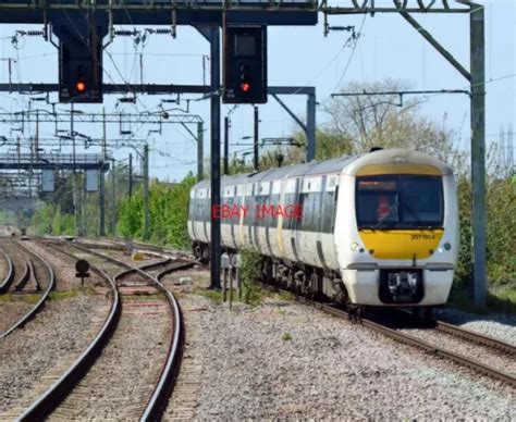 Photo Class 357 357004 Arrives At Grays 22 4 2018 2 £1 50 Picclick Uk