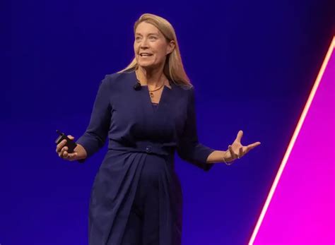 Decoding The Dress Code At Aws Reinvent Conference Shunvogue