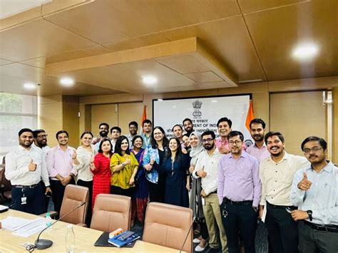 Fauziya On Linkedin Personaleffectiveness Professionaldevelopment