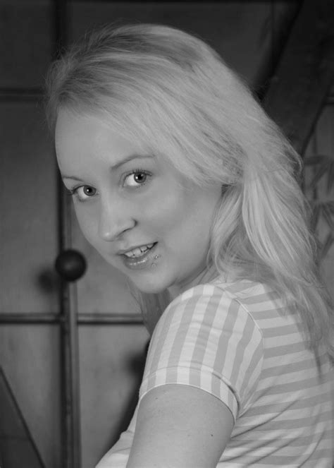 Home Kiana Kraze