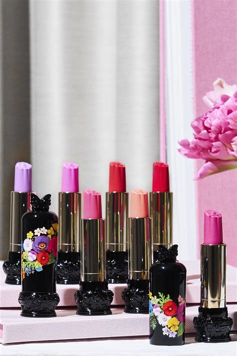 LIPS – Anna Sui