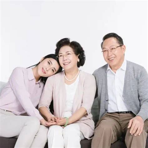 父母在家就在 儿女