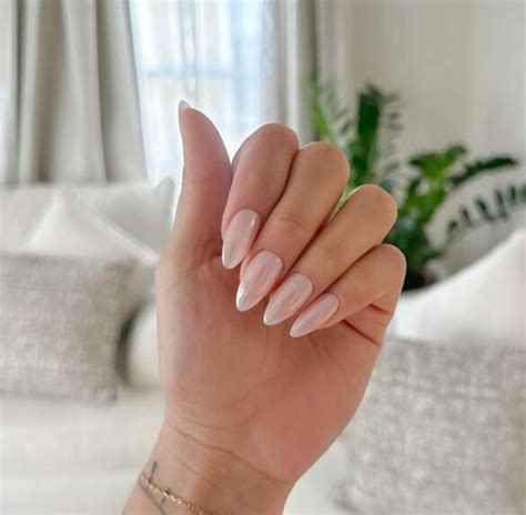 Latest Nude Chrome Nail Ideas To Try In