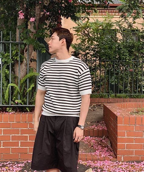 샌드포유 오버핏데일리템 알라 스트라이프 단가라 반팔 니트