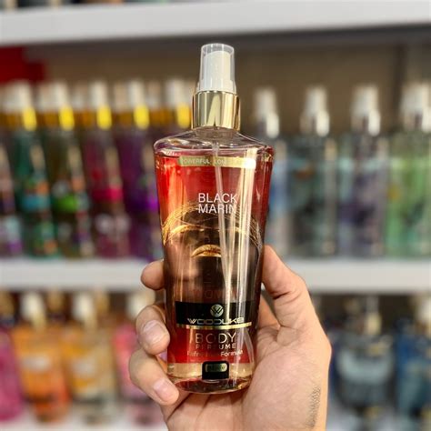 خرید و قیمت بادی اسپلش زنانه وودلایک مدل باکارات رژ بلک مارین حجم 250