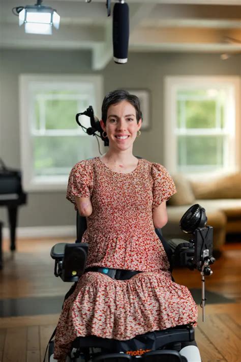 Armless Girl Explore Tumblr Posts And Blogs Tumgik
