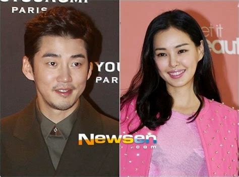 Netizens Spot Honey Lee Reflected In The Window Of Yoon Kye Sang S Picture Topless