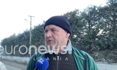 Korçë Fermeri Molla E Serbit Me 70 Lekë Kg Ndërsa E Korçës 90 Lekë Kg Kam Grumbulluar Rreth