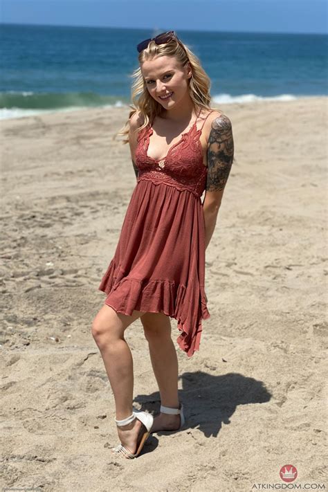 Paris White Atk Galleria