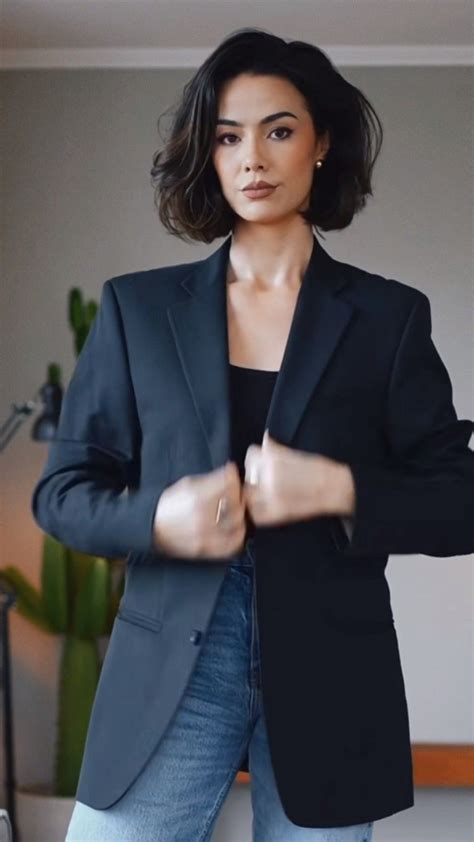 Best 13 Stylish Chin Length Layered Bob Haircuts Artofit