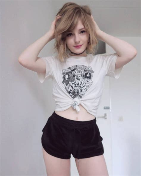 Ella Freya M N Tu I P H N Thi N Th N