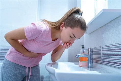 Nausea And Vomiting Causes Treatments Erdem Hospital