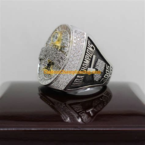 2005 San Antonio Spurs National Basketball World Championship Ring