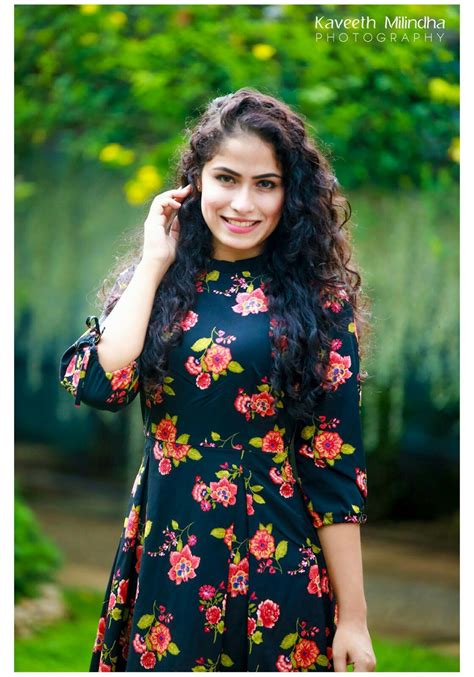 Srilanka Actress Long Frock Kitchens Design Ideas And Renovation